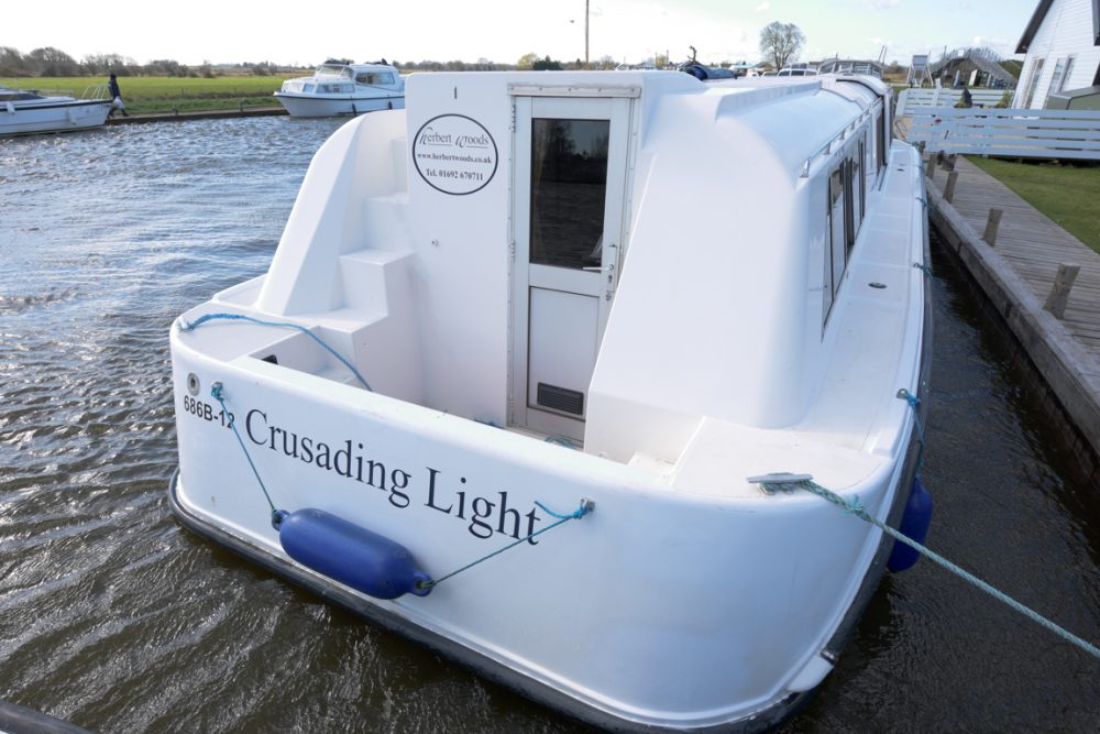 Hire Crusading Light | Herbert Woods Boat Rental