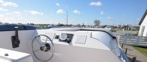 Hire Crusading Light | Herbert Woods Boat Rental