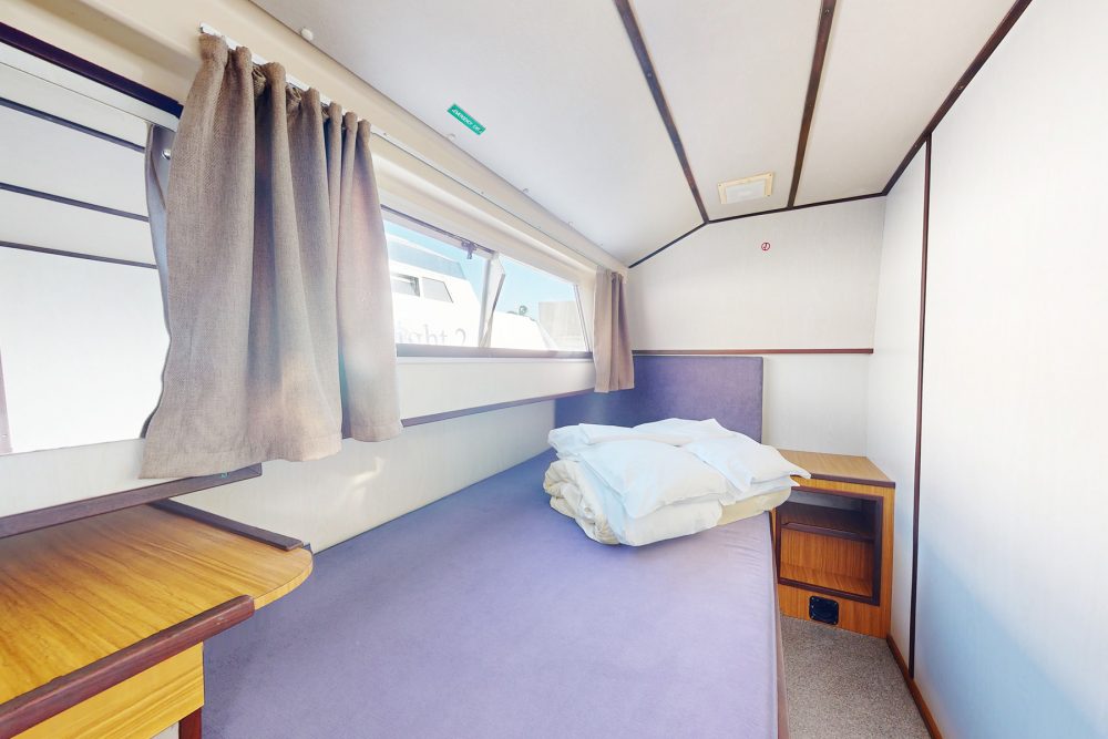 Hire Amethyst Light | Herbert Woods Boat Rental