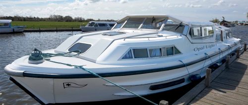 Hire Opal Light | Herbert Woods Boat Rental