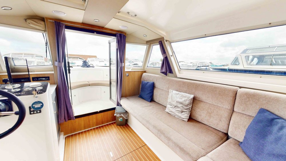 Hire Adventuring Light | Herbert Woods Boat Rental