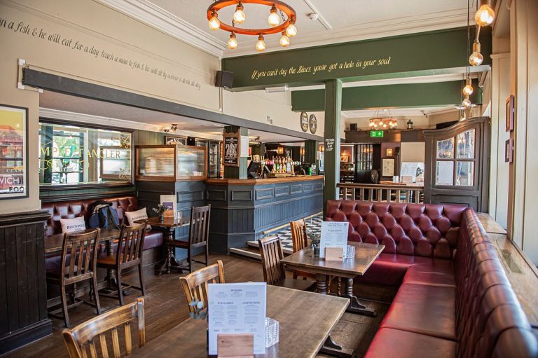 Norwich Pub, Bar & Club Guide: A-Z | Herbert Woods