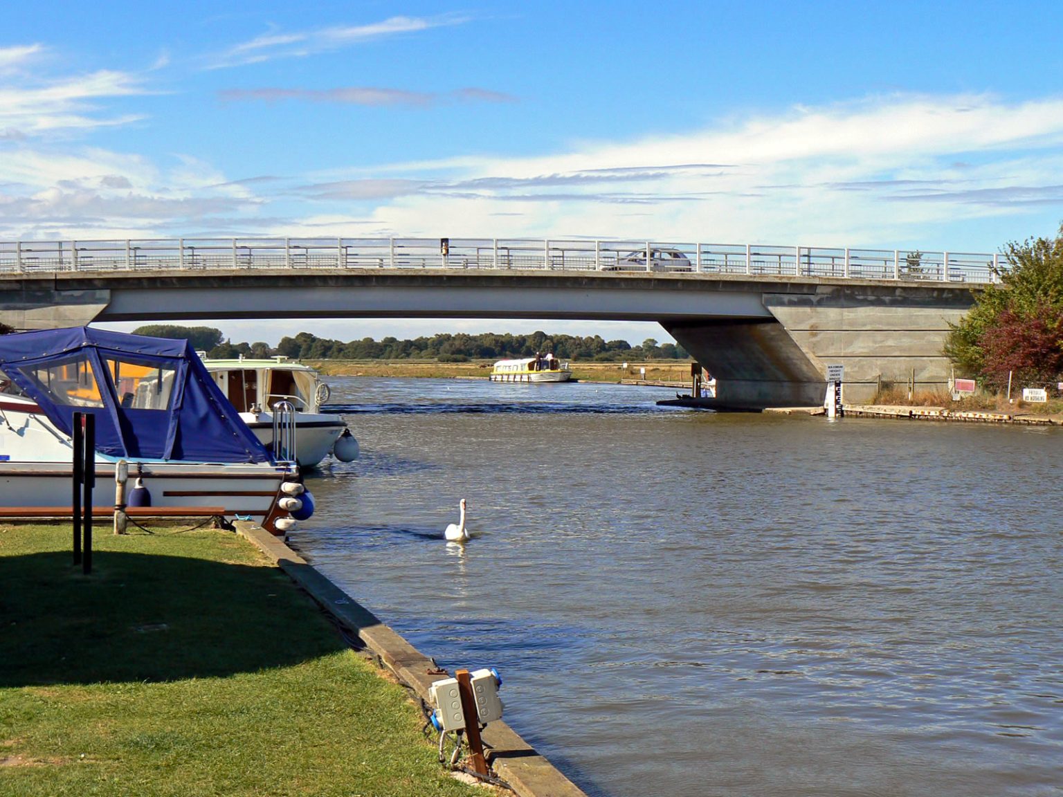 Fishing Holidays & Angling in G. Yarmouth - A Guide